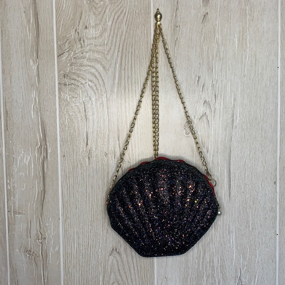 Bags | Clam Purse | Poshmark